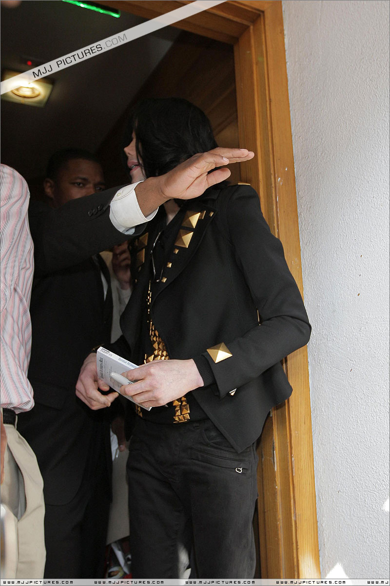 Fotos de Michael Jackson em visita ao médico (37 Imagens) | 15 de Maio ...