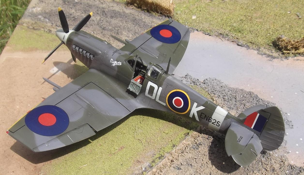 FalkeEins - My Modelling Blog: Airfix Spitfire XII 1/48 - finished