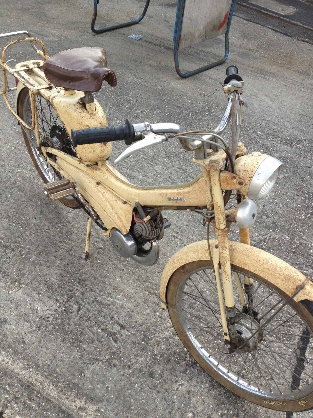 la Mobylette Français: Mobylette AV 44 Renovation