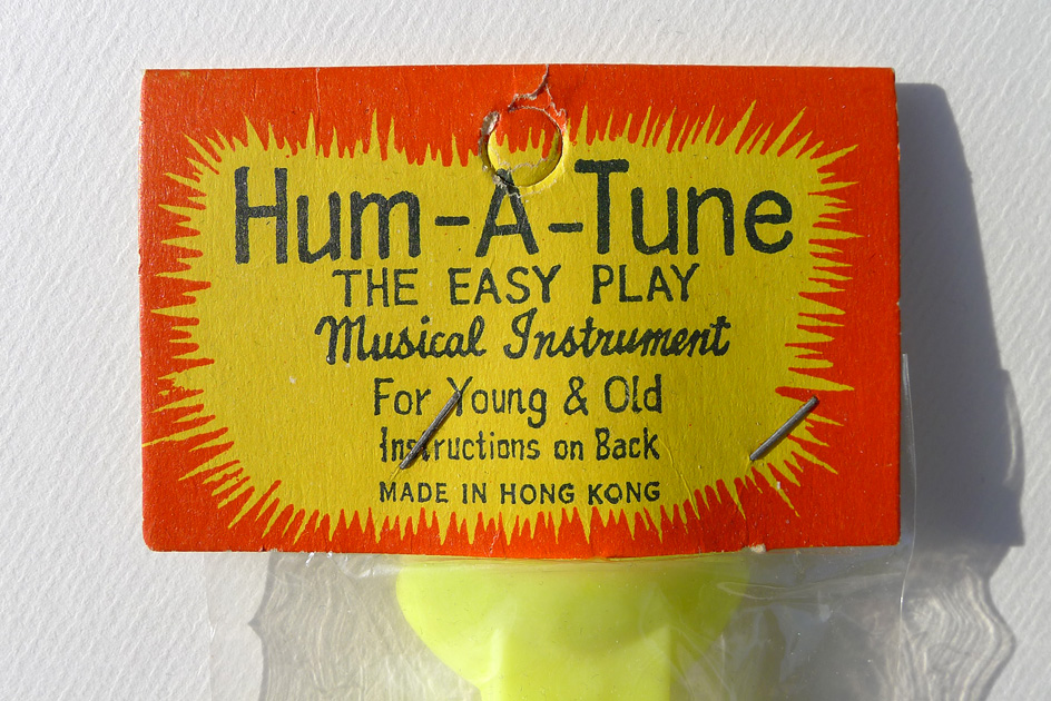 noseflute.org: Just another mint NOS Hum-A-Tune
