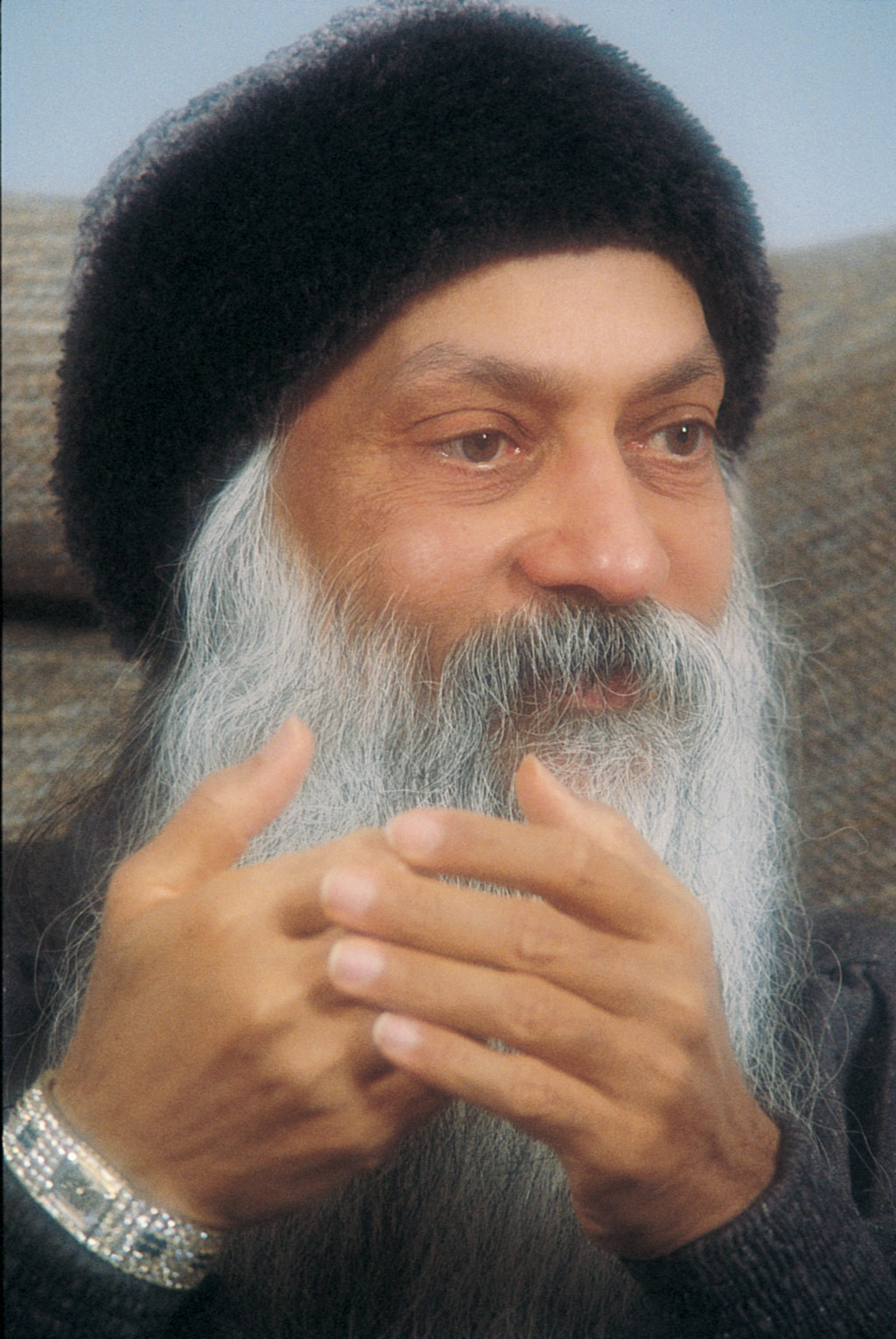 Osho's Beautiful Pictures Part-5 - Oshodhara Community