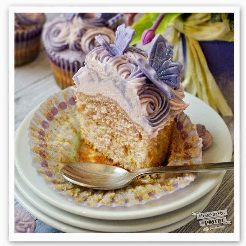 LA CUCHARITA DEL POSTRE: CUPCAKES DE VIOLETAS / VIOLET CUPCAKES