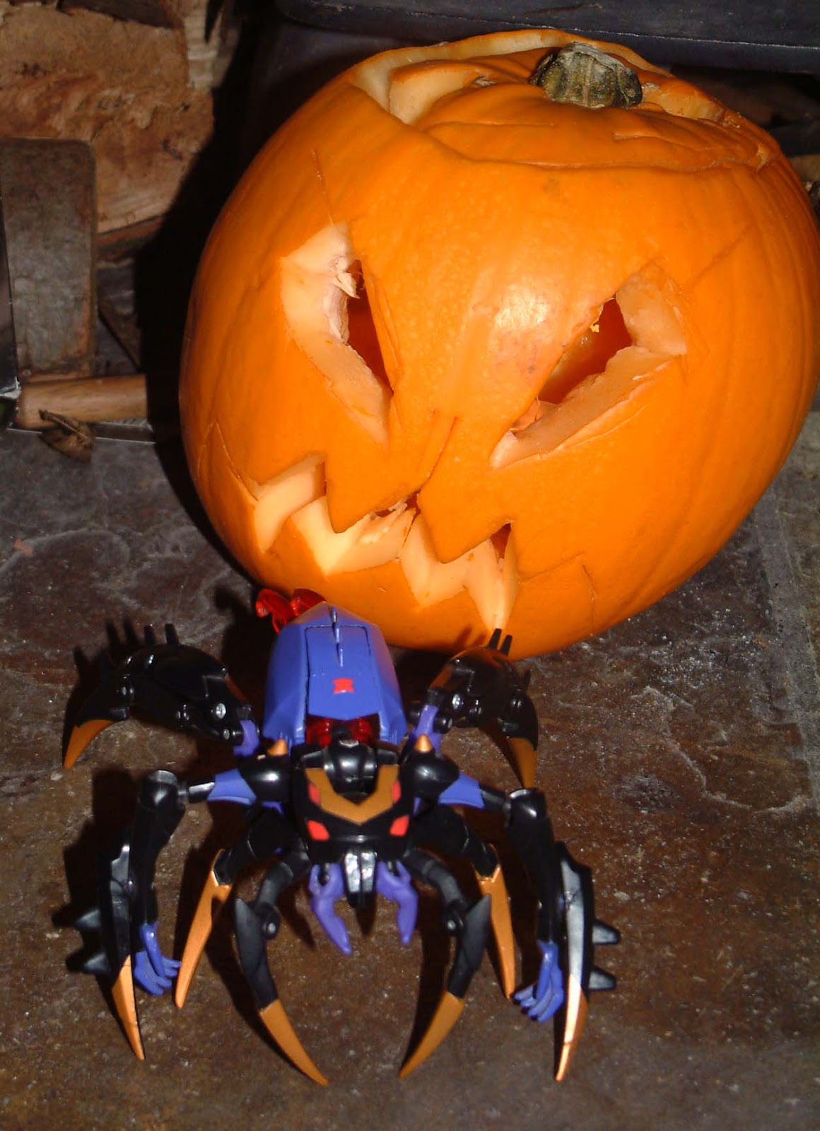 THE TRANSFORMERS: ANIMATED BALCKARACHNEA HALLOWEEN SPECIAL