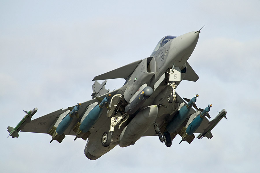 Deadly Saab JAS 39 Gripen | Army and Weapons