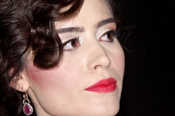 Naz Özer Kimdir Kördüğüm Dizisi, Belçim Bilgin Kimdir Yaşı Boy Kilo ...