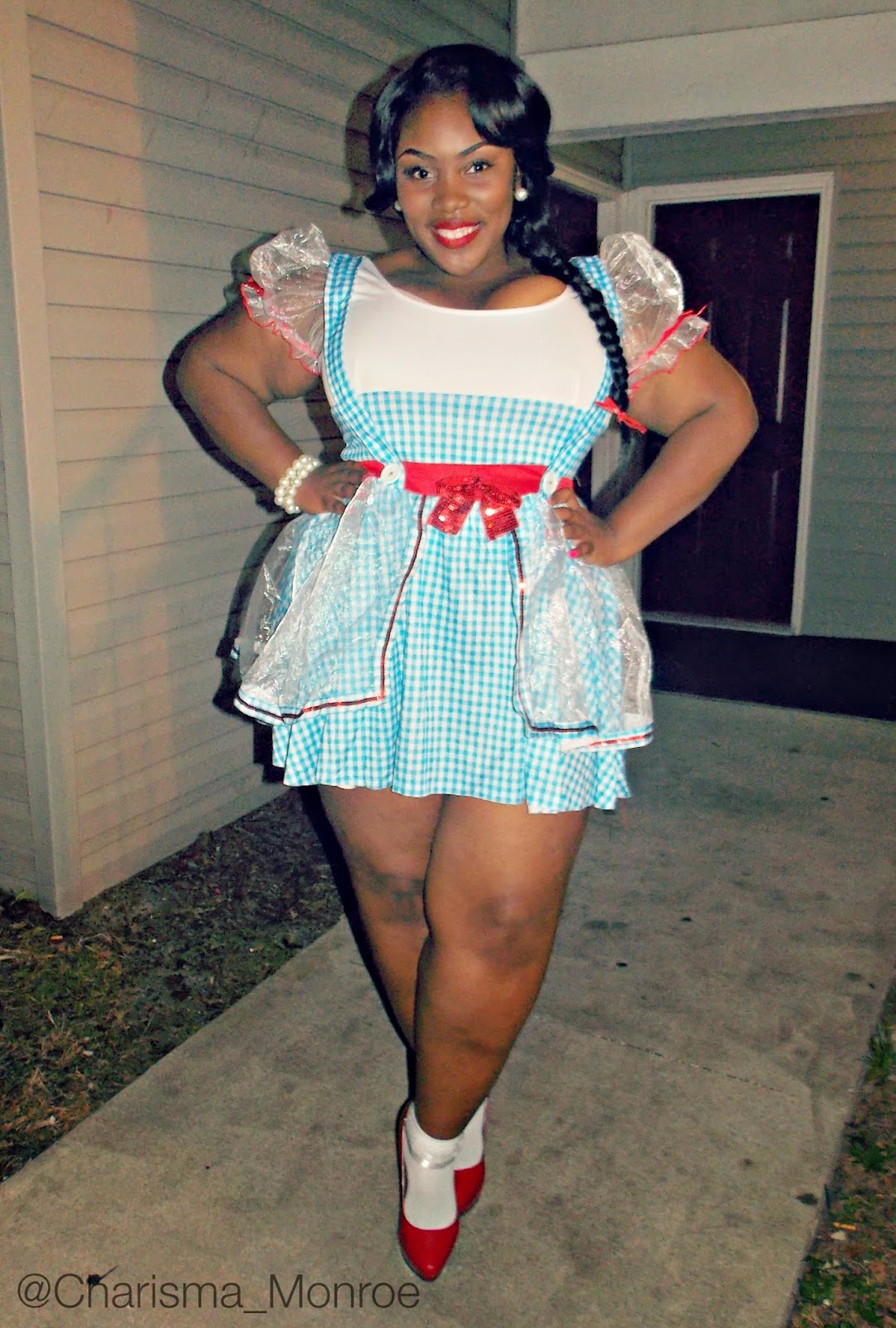 A Killer Curves Halloween Blurb
