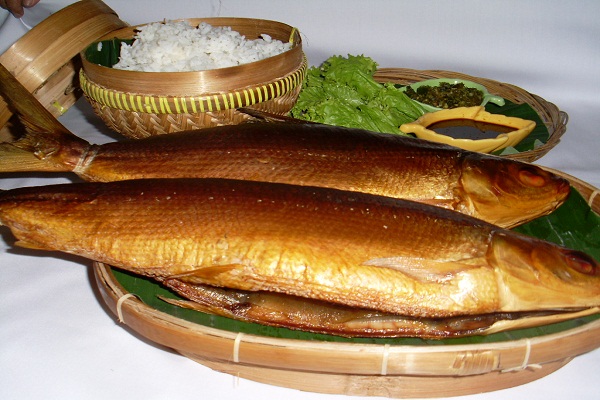 Resep Membuat Bandeng Asap Khas Sidoarjo