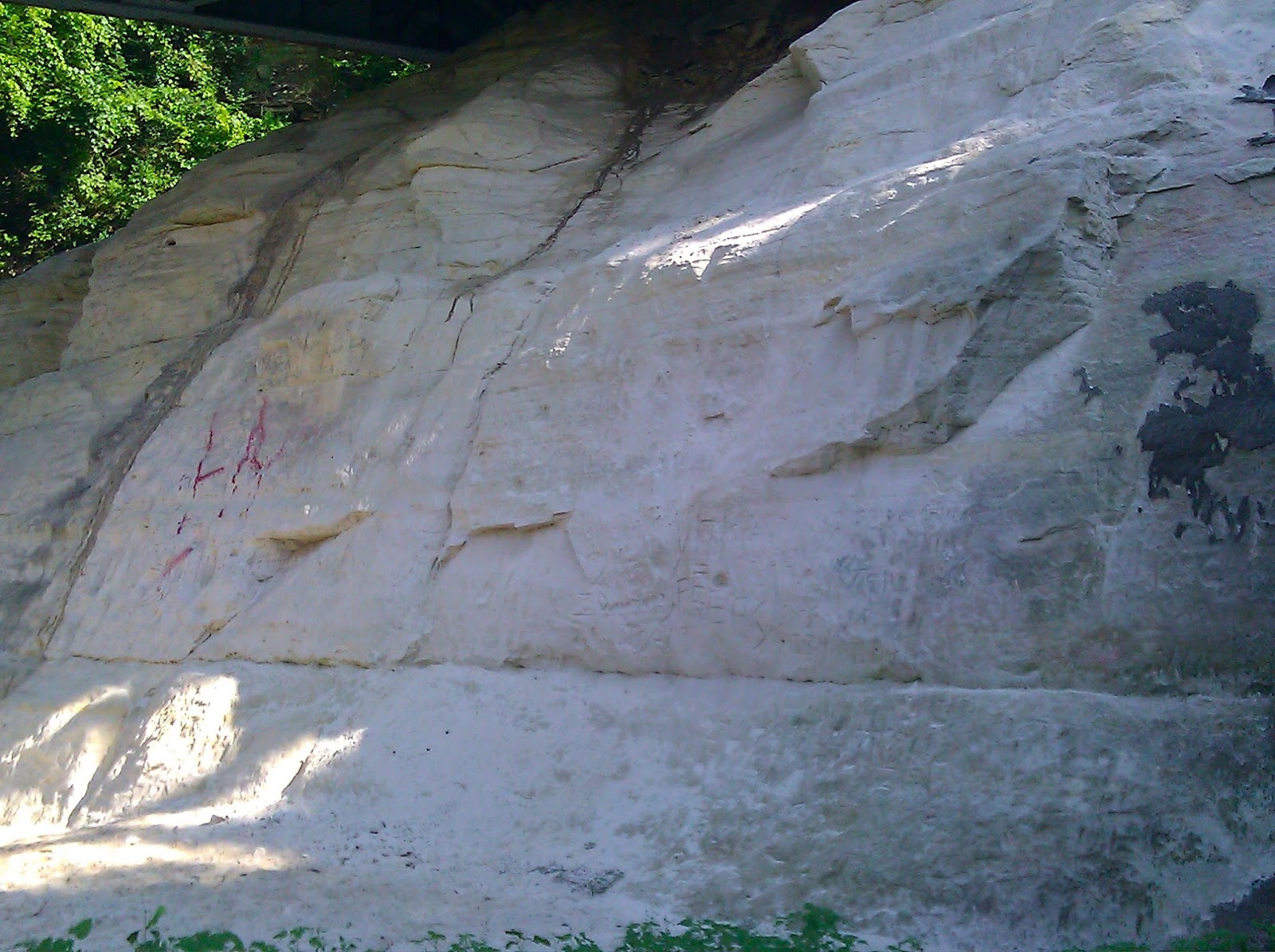 earthscienceguy: Minnesota Geology Monday - St. Peter Sandstone