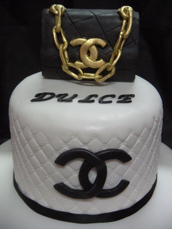 Sami Cakes: Bolo Chanel