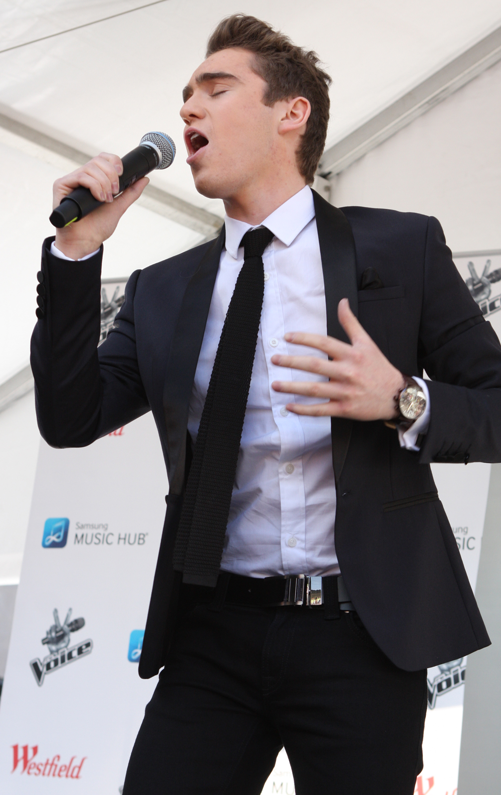 Music News Australia: Harrison Craig from The Voice performs at ...