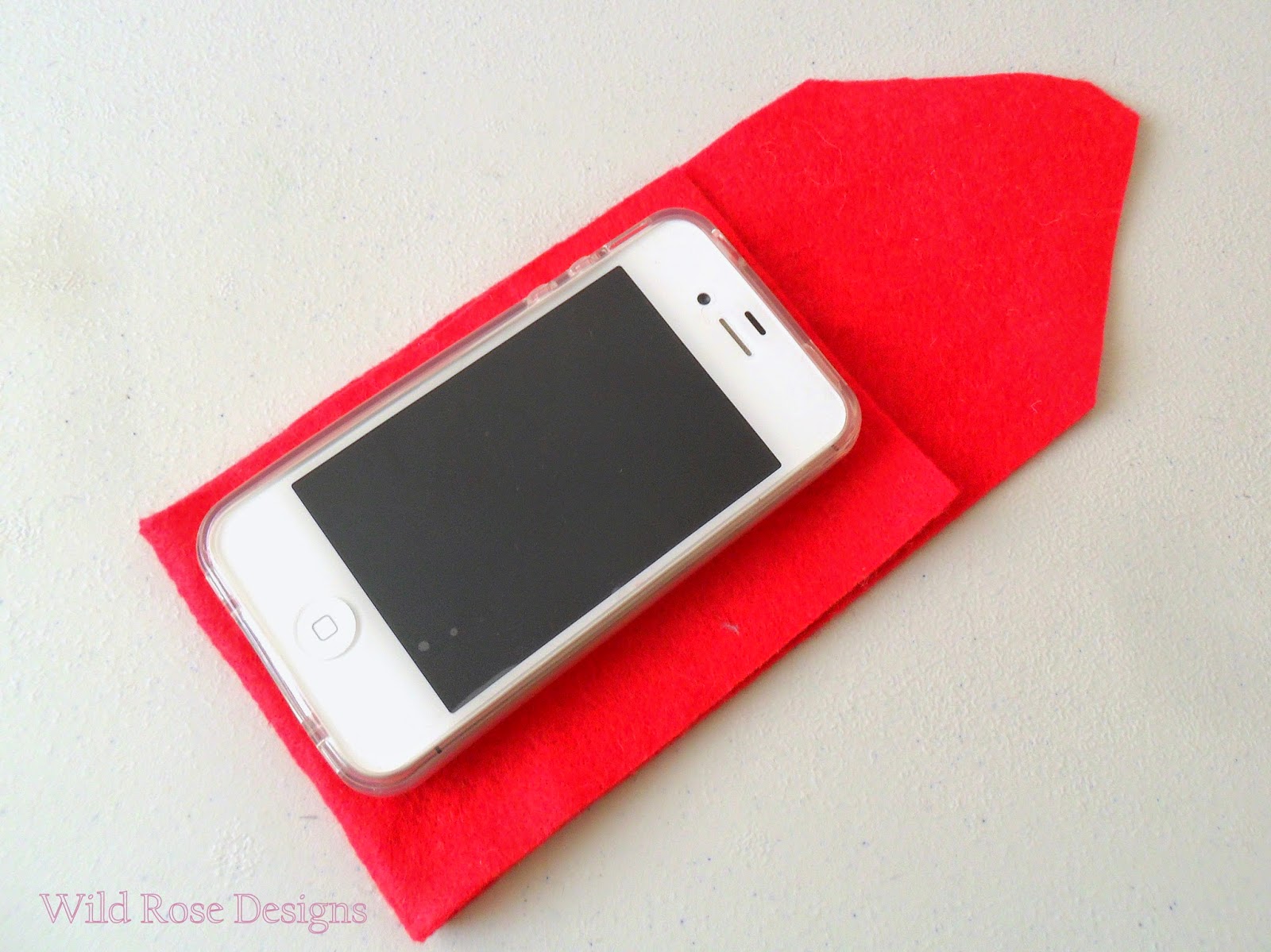 Wild Rose Designs: Simple felt phone case tutorial