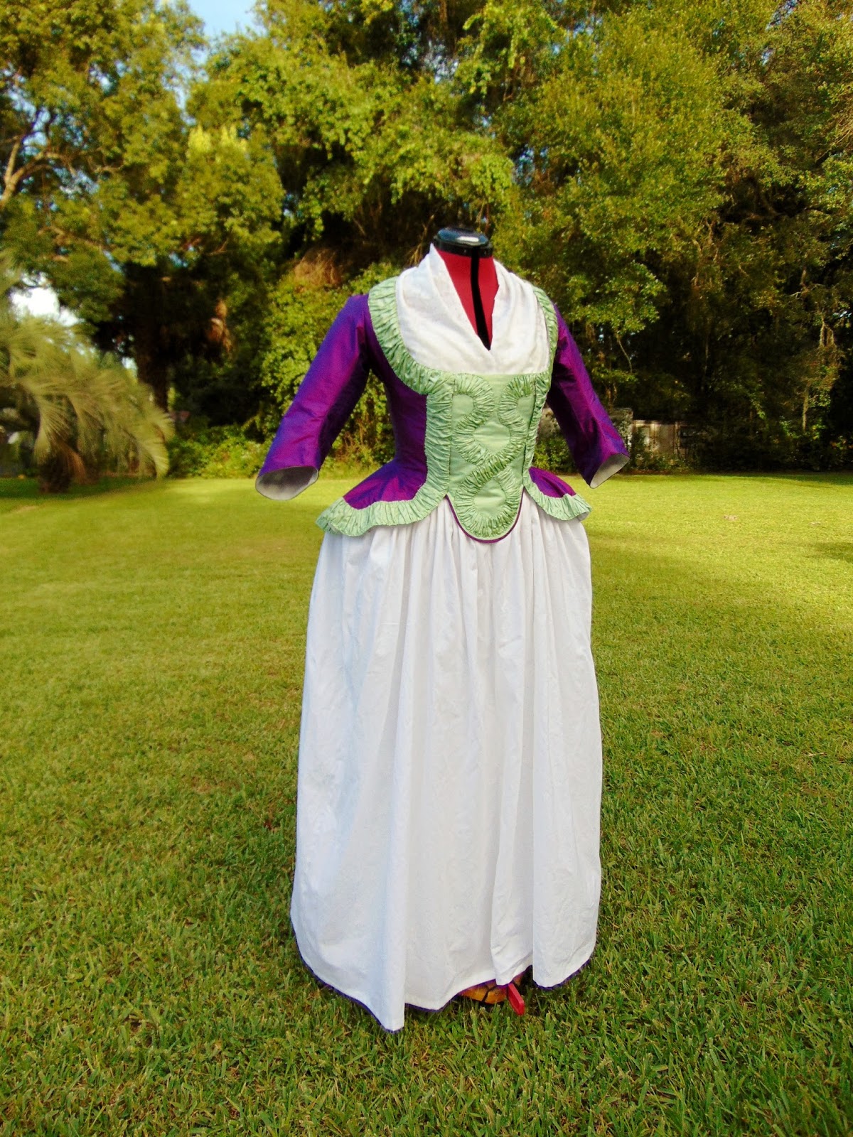 The Antique Sewist: Casaquin Jacket - Purple & Green Silk