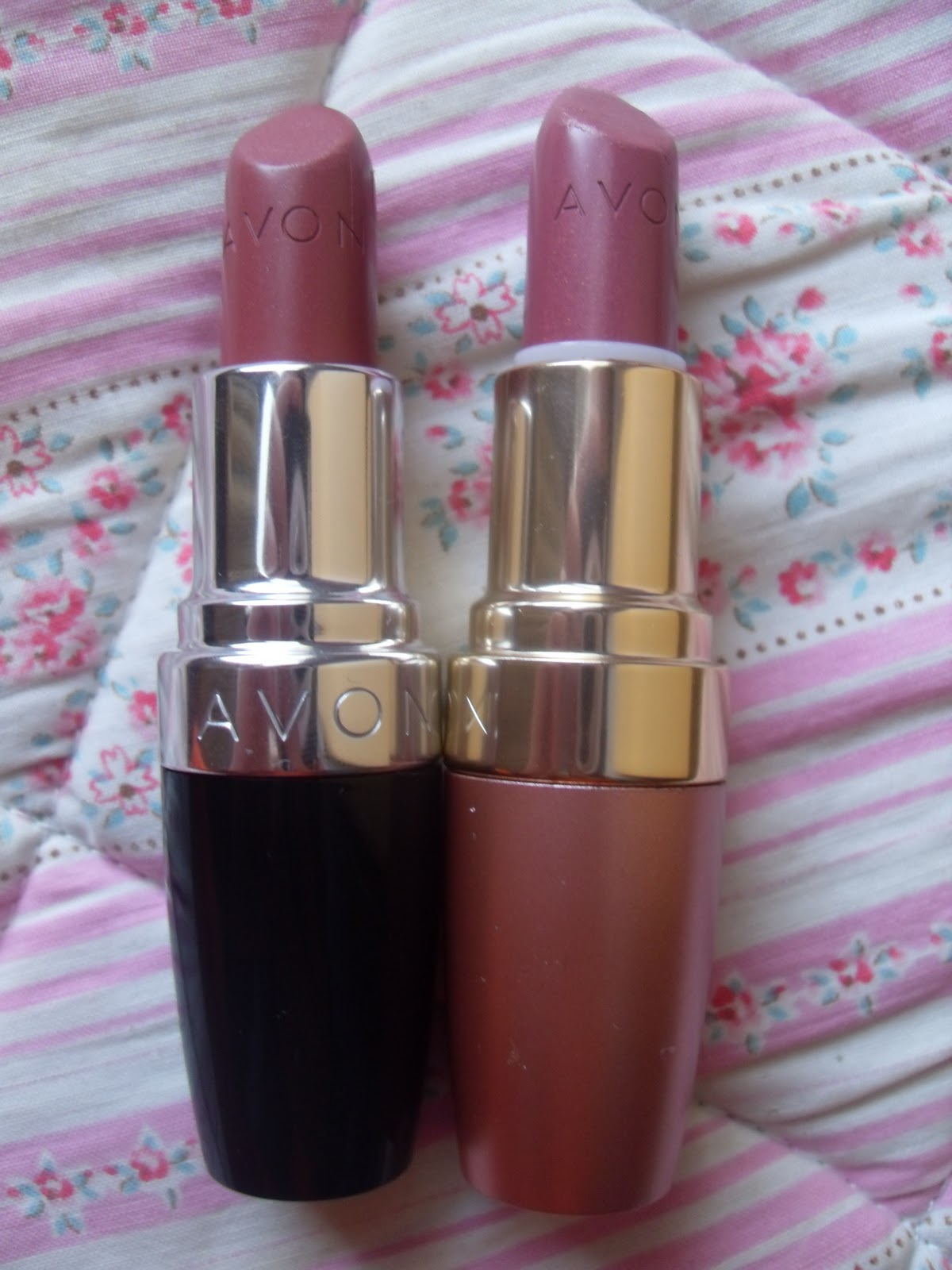 Gioia di Vivere: Avon lipsticks