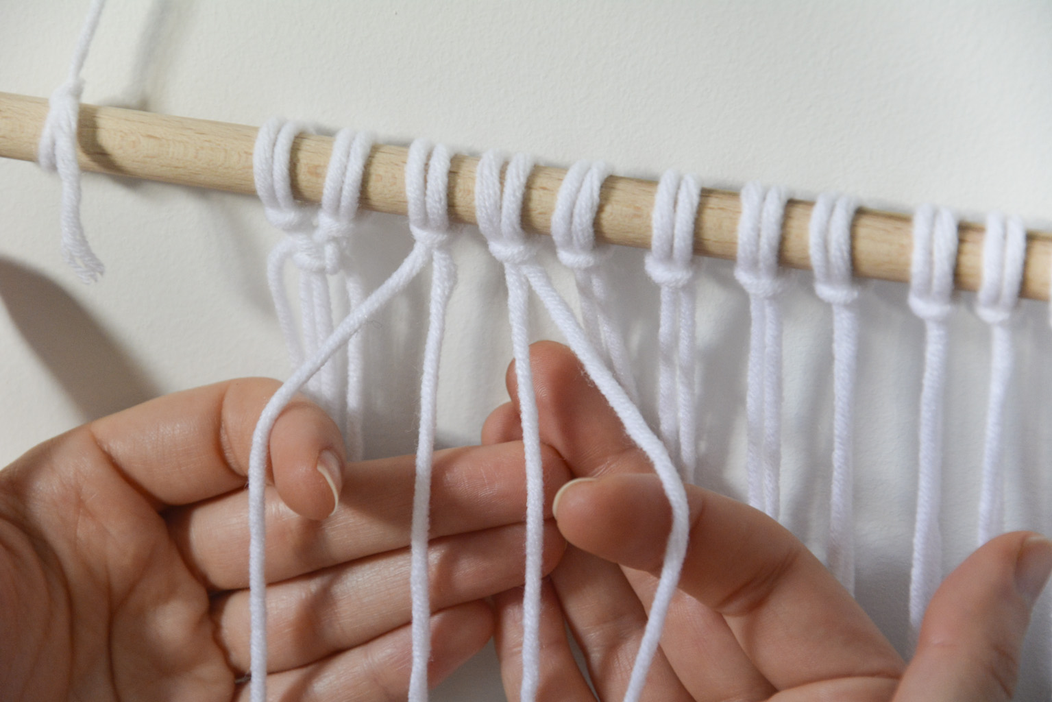 Macramé para principiantes: Cómo hacer un tapiz paso a paso - Dibujos ...