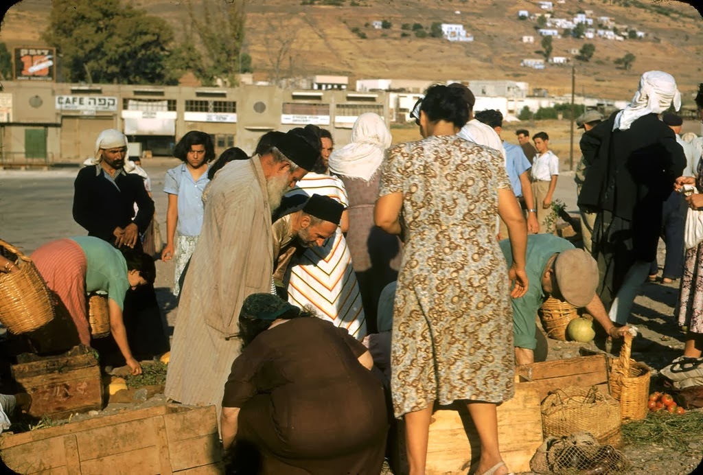 Amazing Vintage Color Photographs Capture Daily Life in Israel in the ...