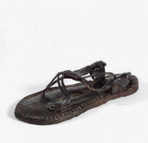 Koleksi Peninggalan Rasulullah S.A.W: Selipar Kulit Rasulullah S.A.W