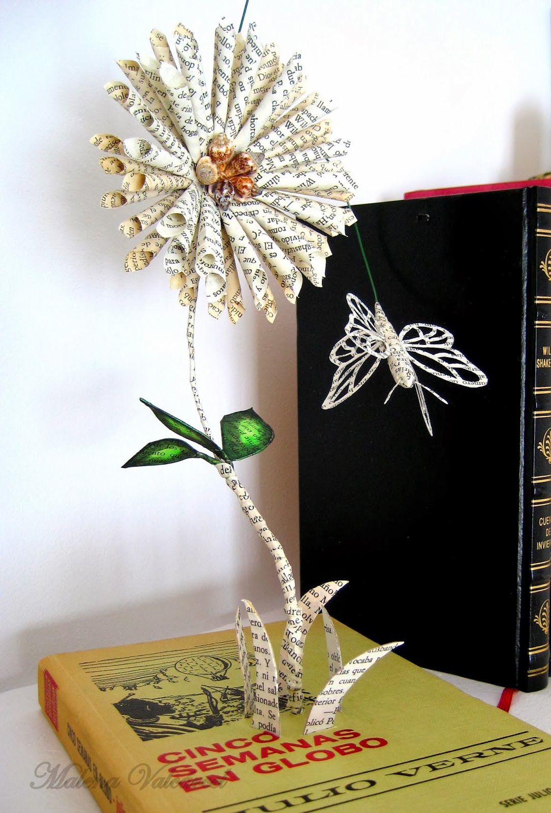 Malena Valcárcel original Art: Libro Intervenido, Libro de Artista ...