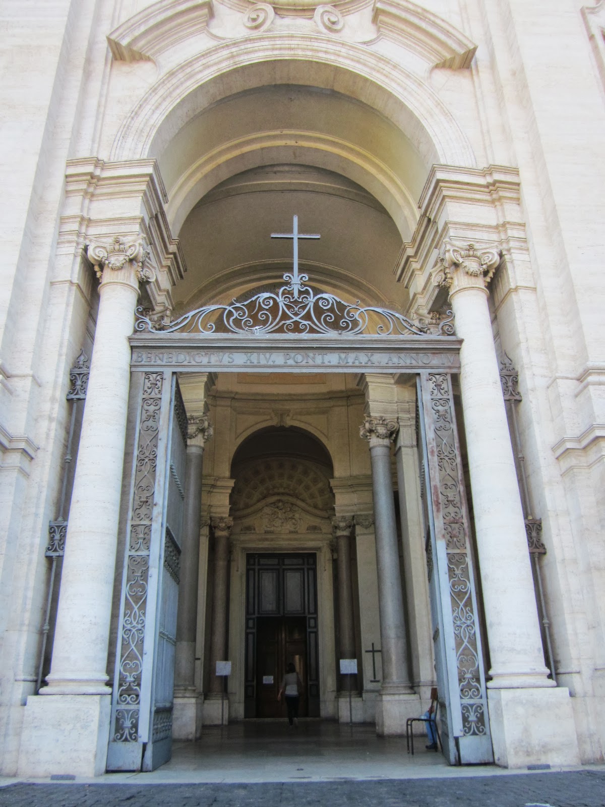 Sights of Rome: The Basilica of Santa Croce in Gerusalemme