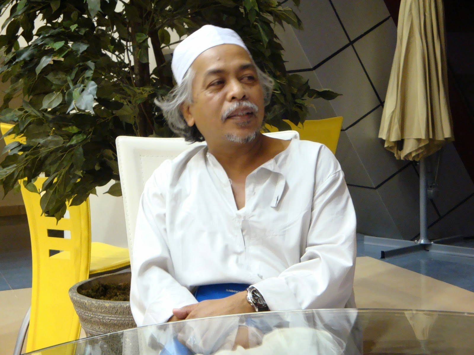 Al-Attas University of Life: PAK HABIB: RAJA PENULIS BUKU POLITIK MALAYSIA