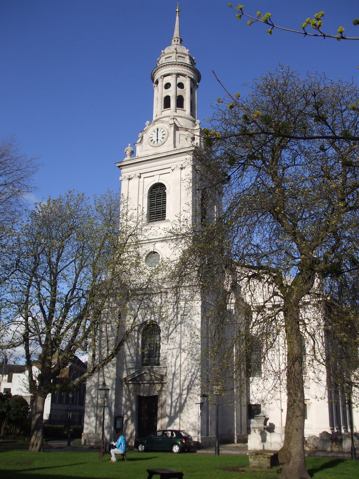 Blitzwalkers: St Alfege's, Greenwich and The Fuhrer's Birthday Present