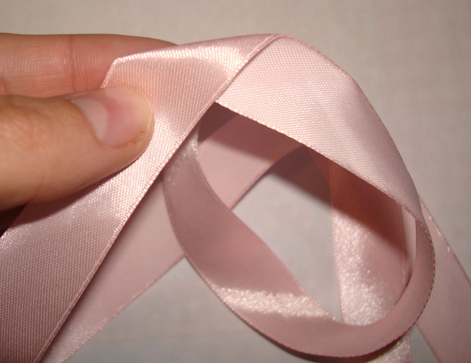 House of Estrela: Tutorial: Ribbon Roses