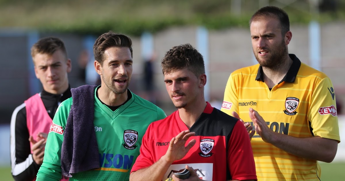 Bulls News: Horsell Praised By Weymouth Manager