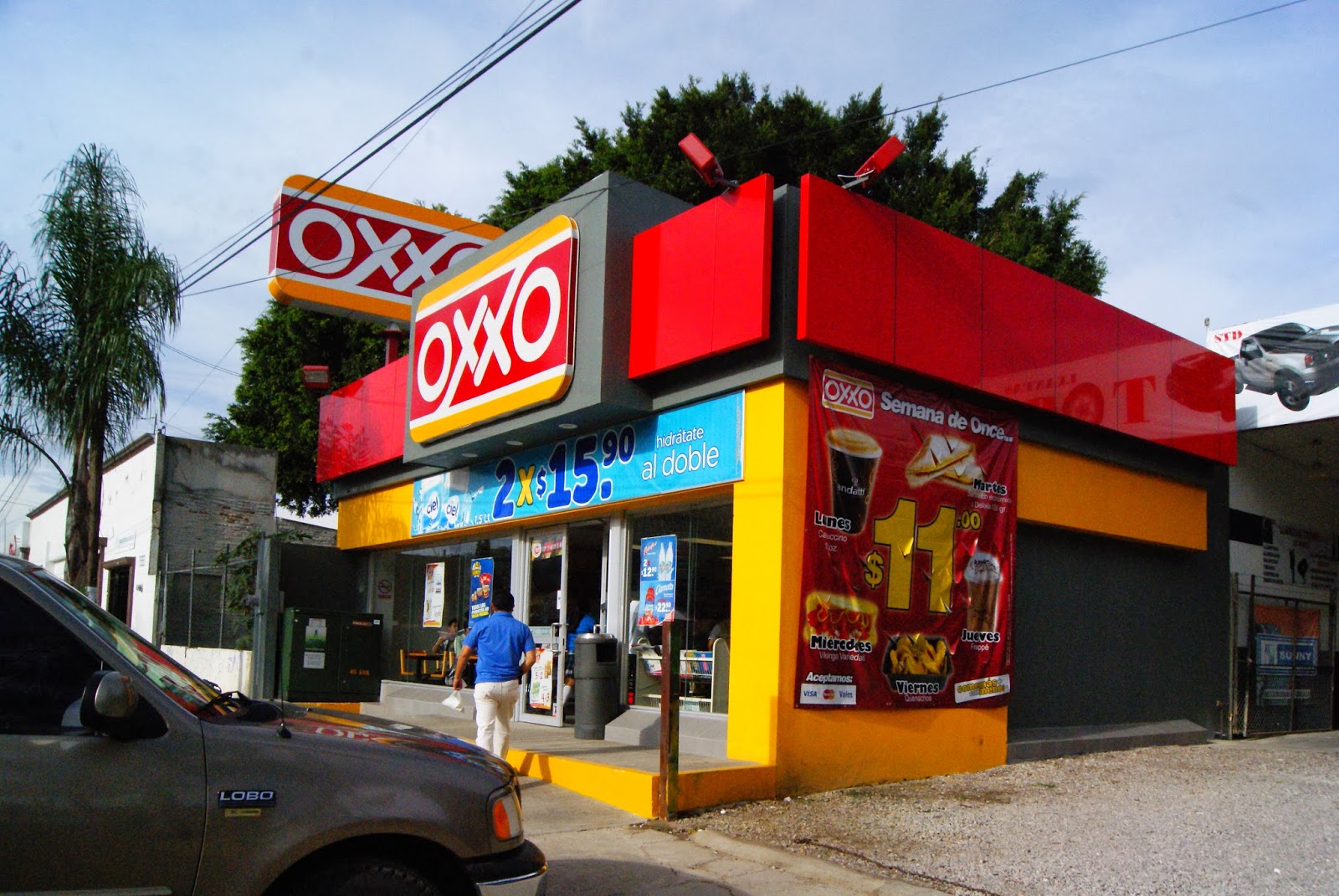 Oxxo, la tienda de la desgracia - Apuntes de bolsillo
