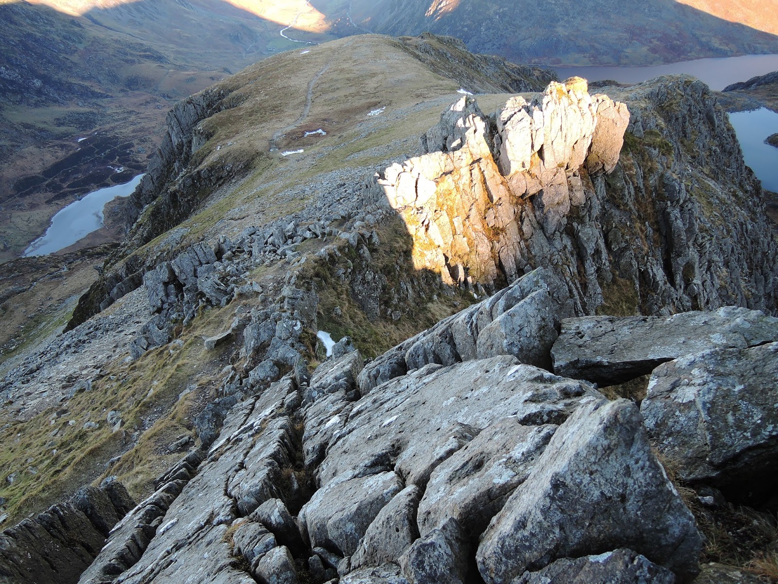 Simons Out and About: Y Gribin ridge to Glyder Fawr and Y Garn Descent.