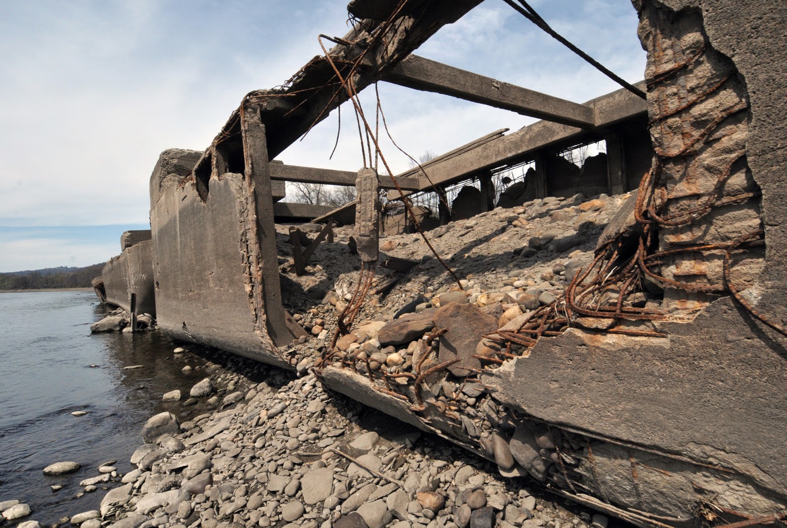 Concrete Barges - whoa that boat did float!?