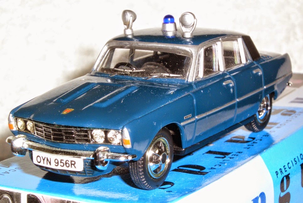 ModelMadnessUK: VANGUARDS - Rover P6b 3500 V8 Met Police.