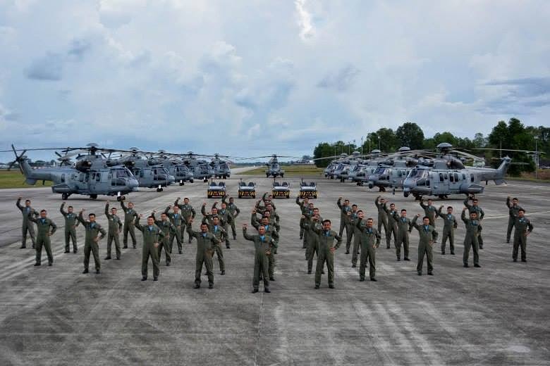 DEFENSE STUDIES: Penerbangan Formasi Pesawat EC 725 AP TUDM