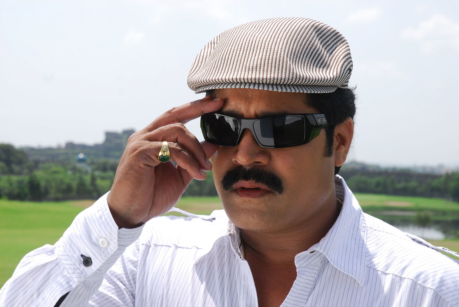 tamil cinema foto: Aryan Rajesh Bala Raju Aadi Bammardi Movie Stills