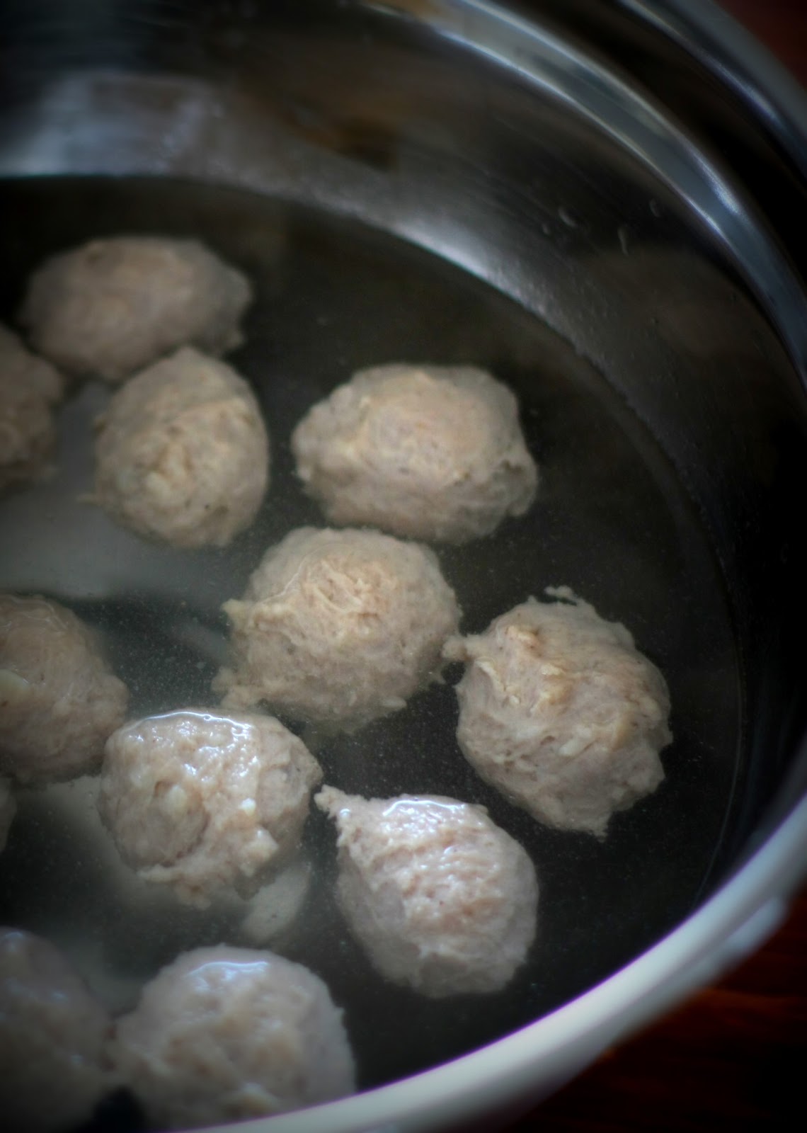 Bakso Bulat seperti Bola Pingpong [ Beef Meatball Soup ] | Pimentious