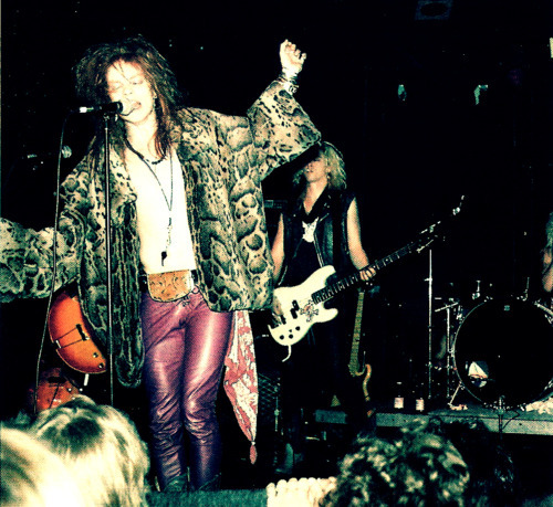 INSPIRATION | AXL ROSE ~ Caetera Moda