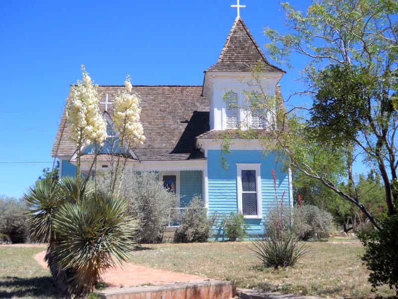 Cheryl's USA: St. Stephen's: a scene of peace in Fort Stockton, Texas