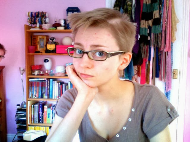 La volá: esta chica tiene uno de los hábitos más extraños que verás