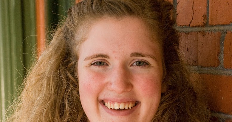 Elizabeth Senior Pictures | Nicole Kristine Photography