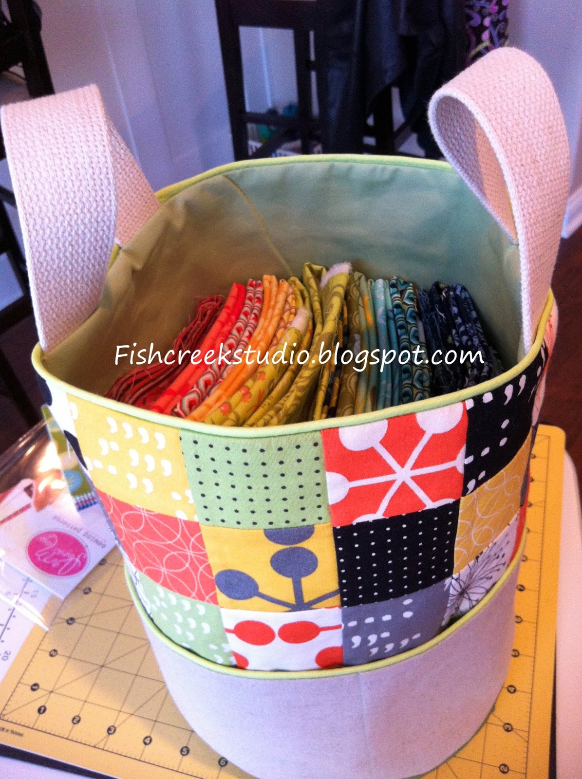 Fishcreek Studio: Charm Madness = Comma Basket!!