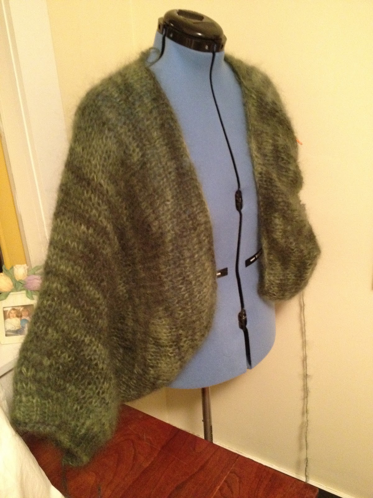 Lazy daisy knits . . . lazy knitting for the masses: January 2012