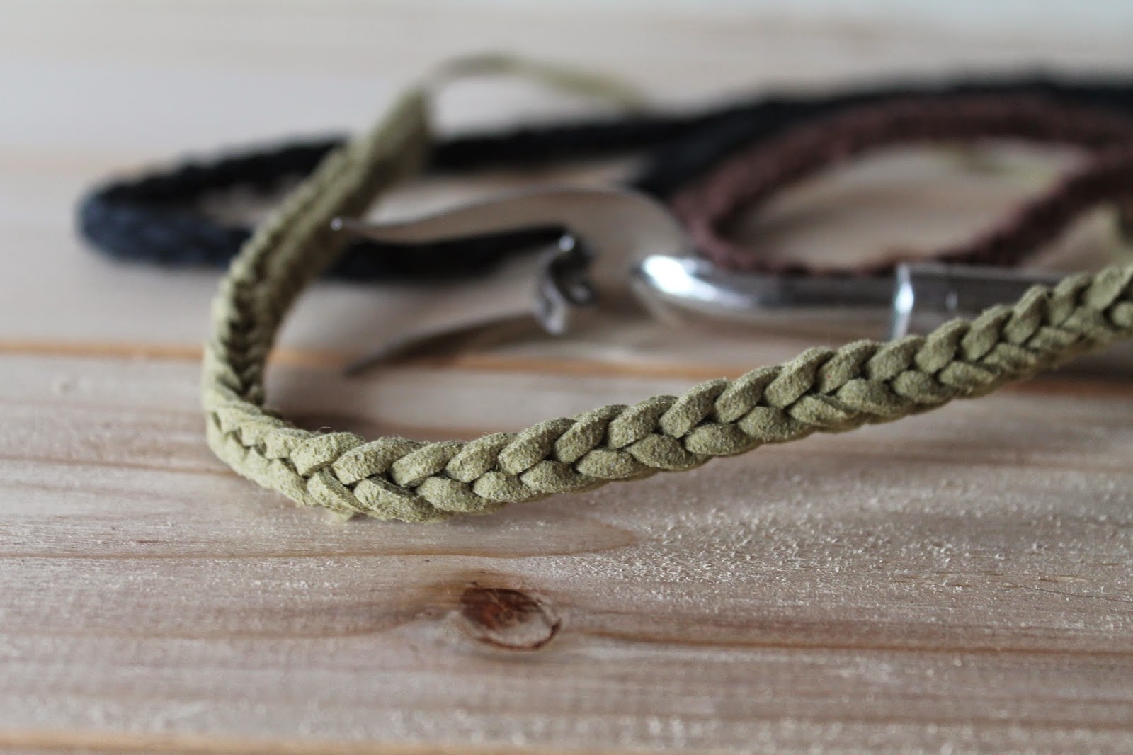 Cosmic Pony: Lucet Braiding Leather and Cords