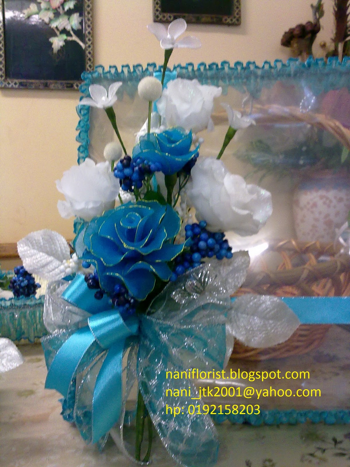 Nani Florist: GUBAHAN HANTARAN BUNGA ROS STOKIN BIRU DAN BUNGA ...