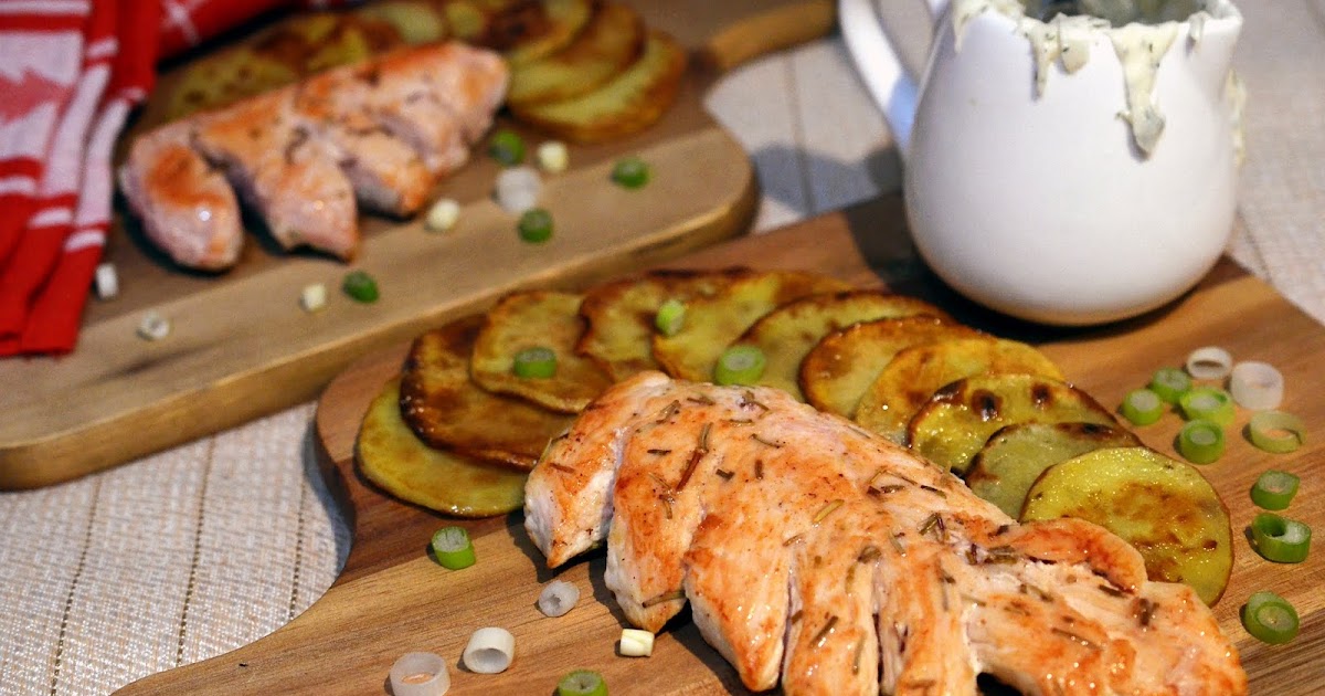 Piept de pui la tigaie cu cartofi prajiti si sos de marar