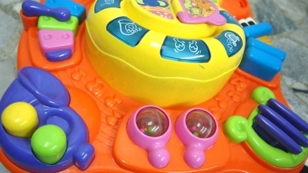 JuaiMurah: Bruin Activity Table Top