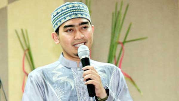 Kumpulan Foto Ustad Solmed Terbaru Lengkap - FiqihMuslim.com