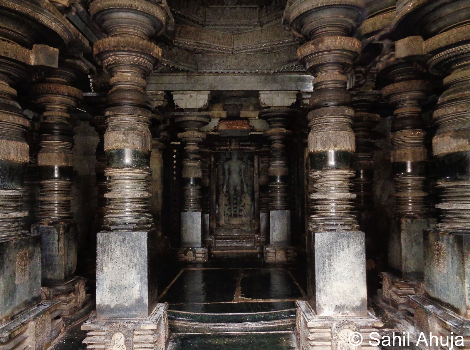 Pixelated Memories: Kedareshwara Temple and Jain Basadis, Halebidu ...