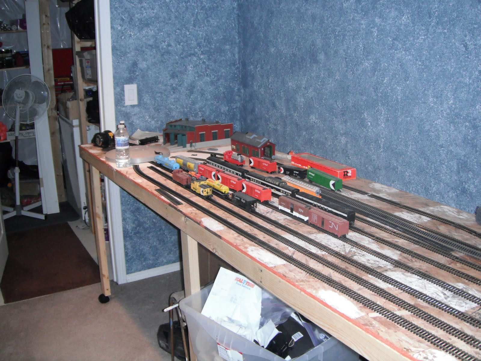 Man Cave Hobbies: Train Set