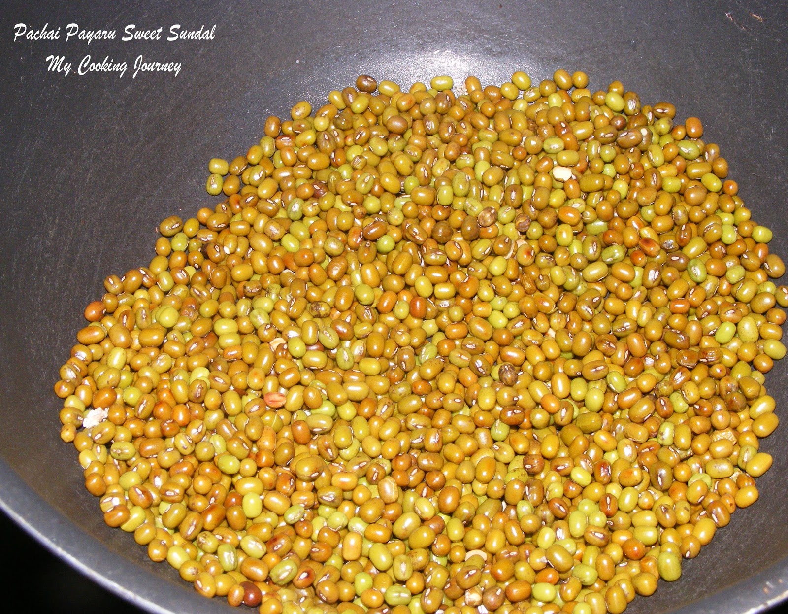 Pachai Payaru Sweet sundal/Whole moong dal sweet sundal