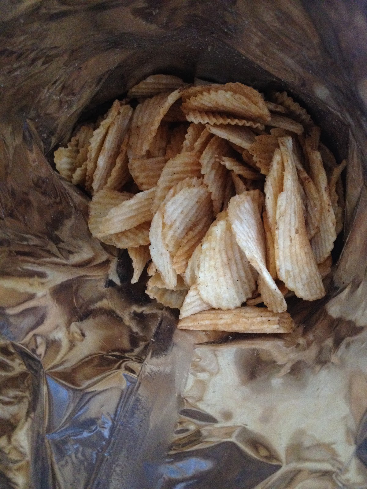 Adorable Fluff: Ruffles Poutine Chips Review.