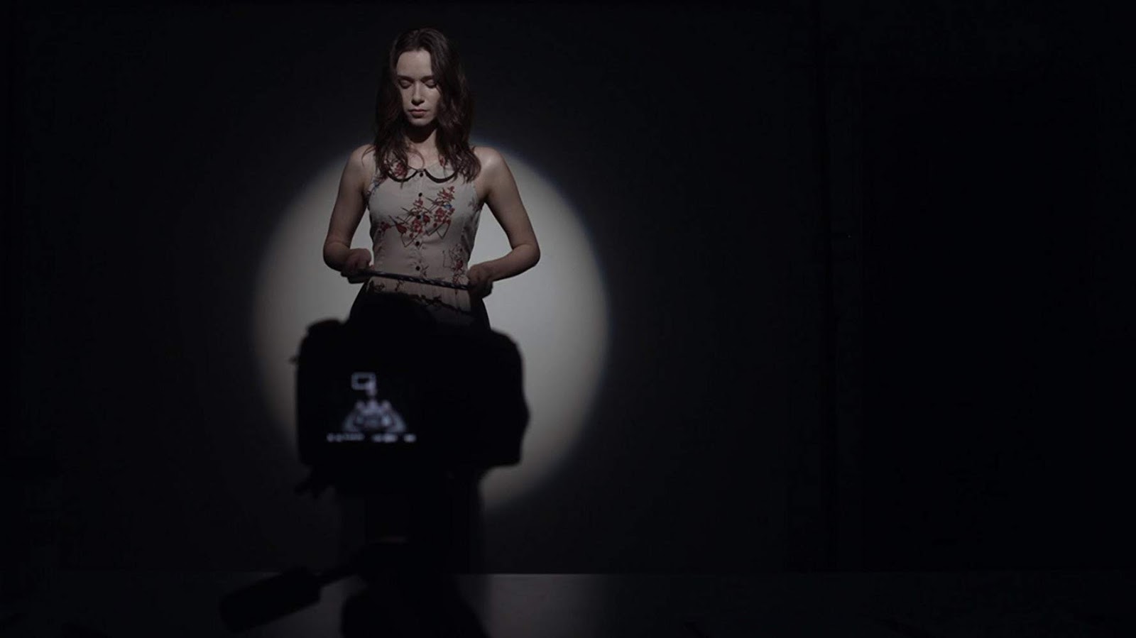 Movie Review: "Starry Eyes" (2014) | Lolo Loves Films