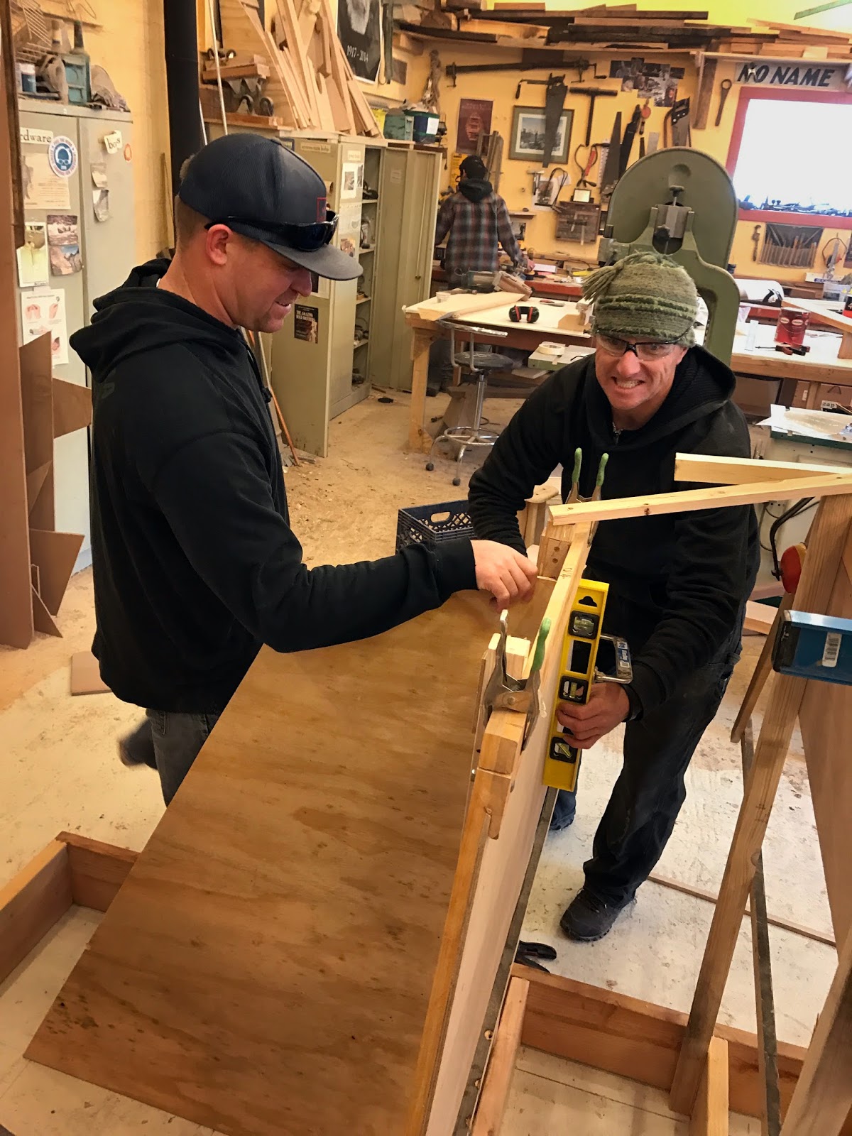 fretwaterlines: Meticulously building a strongback for one minute's use.